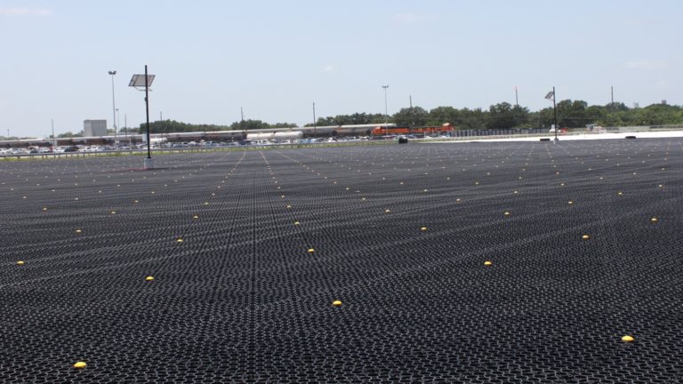 A Quick Guide to Gravel Parking Lot Construction - TRUEGRID Pavers